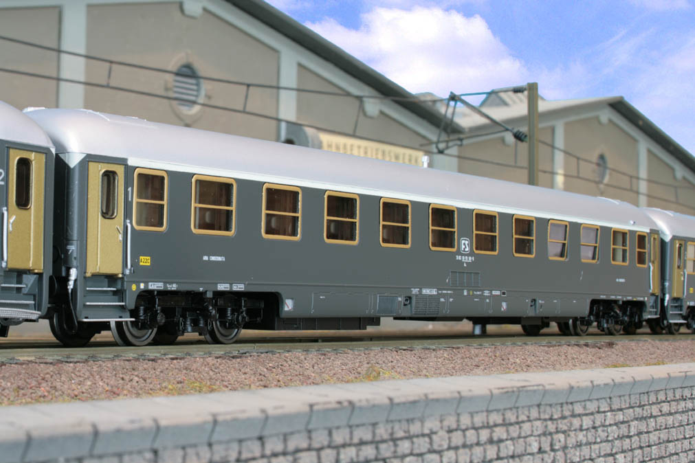 Reisezugwagen im Modell und Vorbild