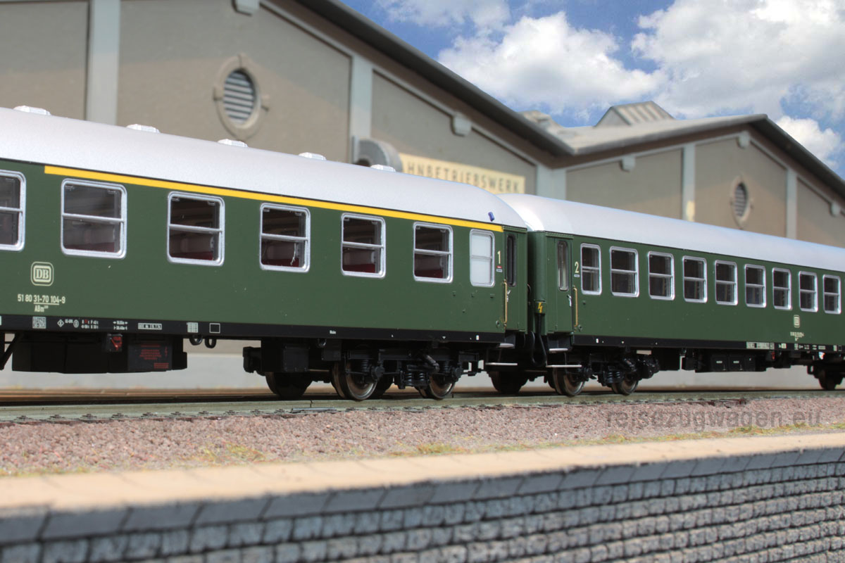 Reisezugwagen im Modell und Vorbild