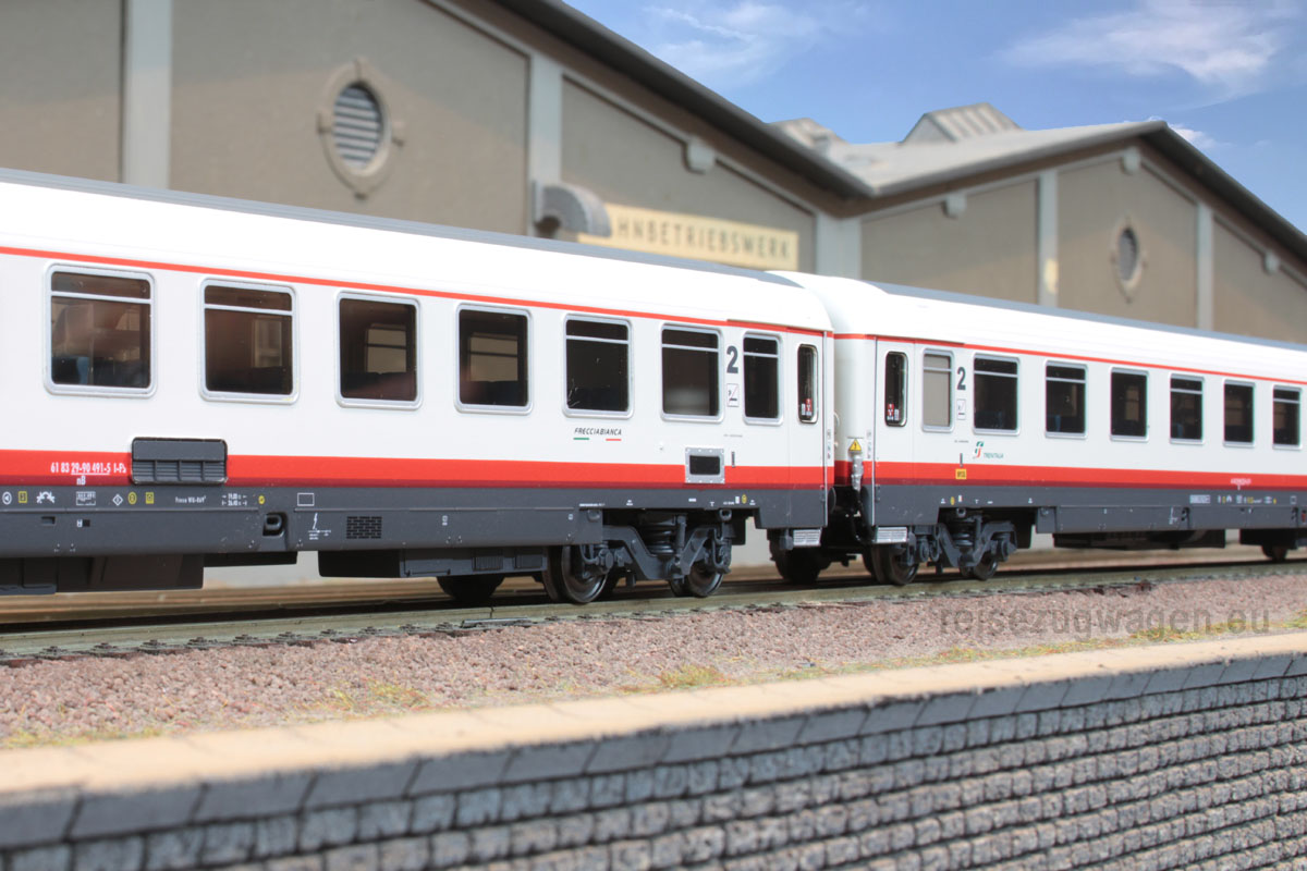 Reisezugwagen im Modell und Vorbild