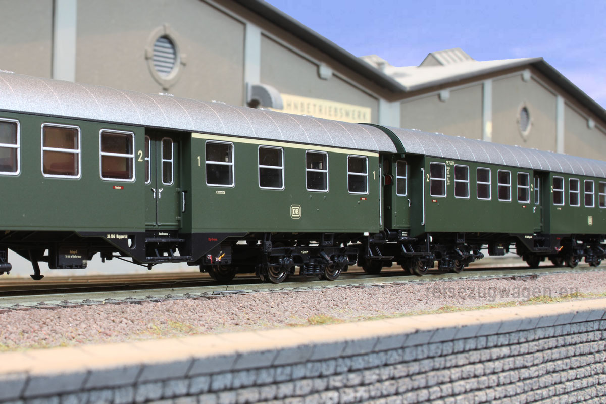 Reisezugwagen im Modell und Vorbild