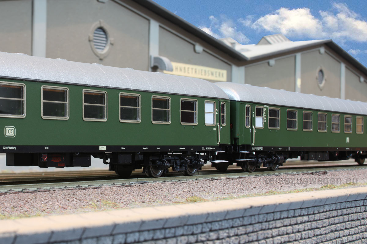 Reisezugwagen im Modell und Vorbild