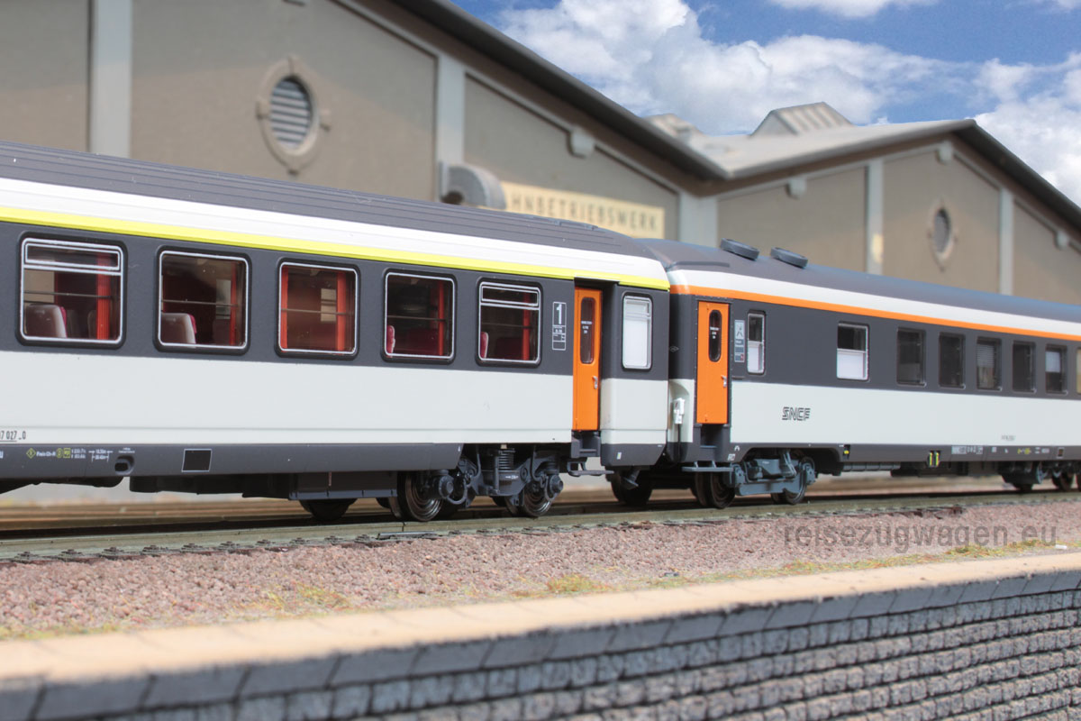 Reisezugwagen im Modell und Vorbild