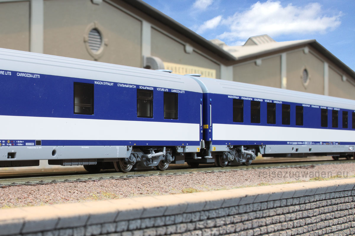 Reisezugwagen im Modell und Vorbild