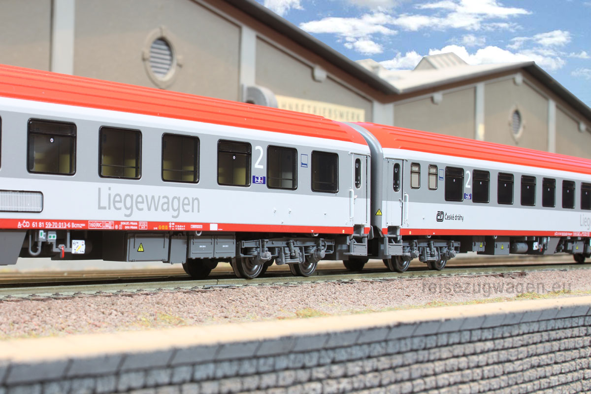 Reisezugwagen im Modell und Vorbild