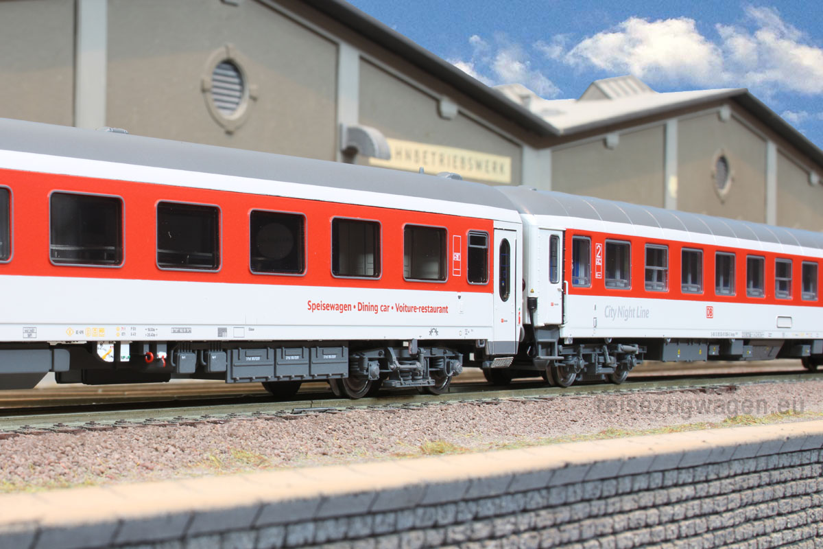 Reisezugwagen im Modell und Vorbild