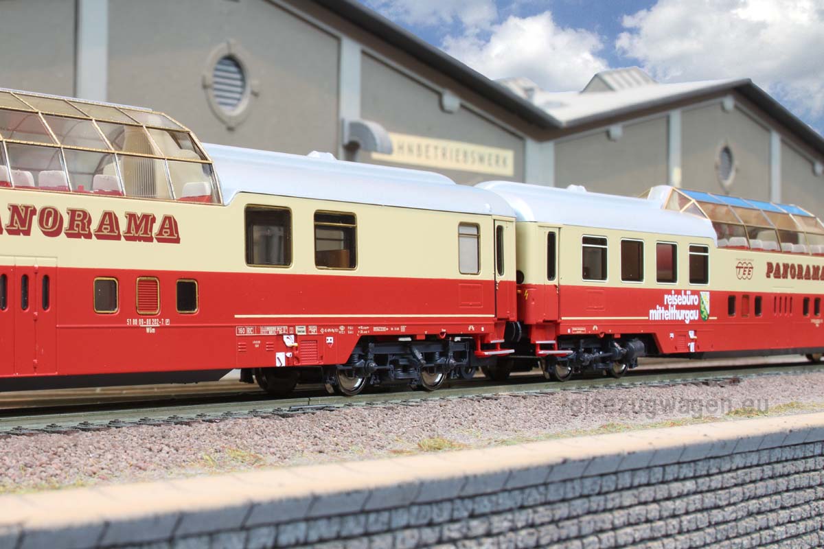 Reisezugwagen im Modell und Vorbild